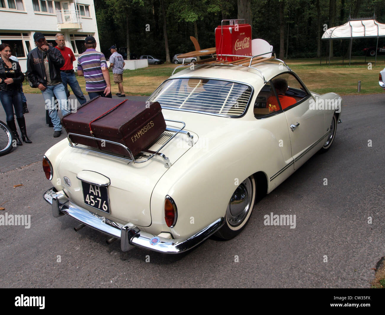 Volkswagen karmann ghia type 14 Banque de photographies et d’images à ...
