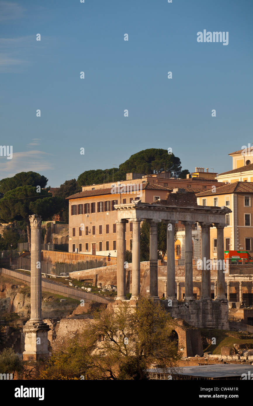 Colonne pilier ruines antiques de rome Banque de photographies et d ...