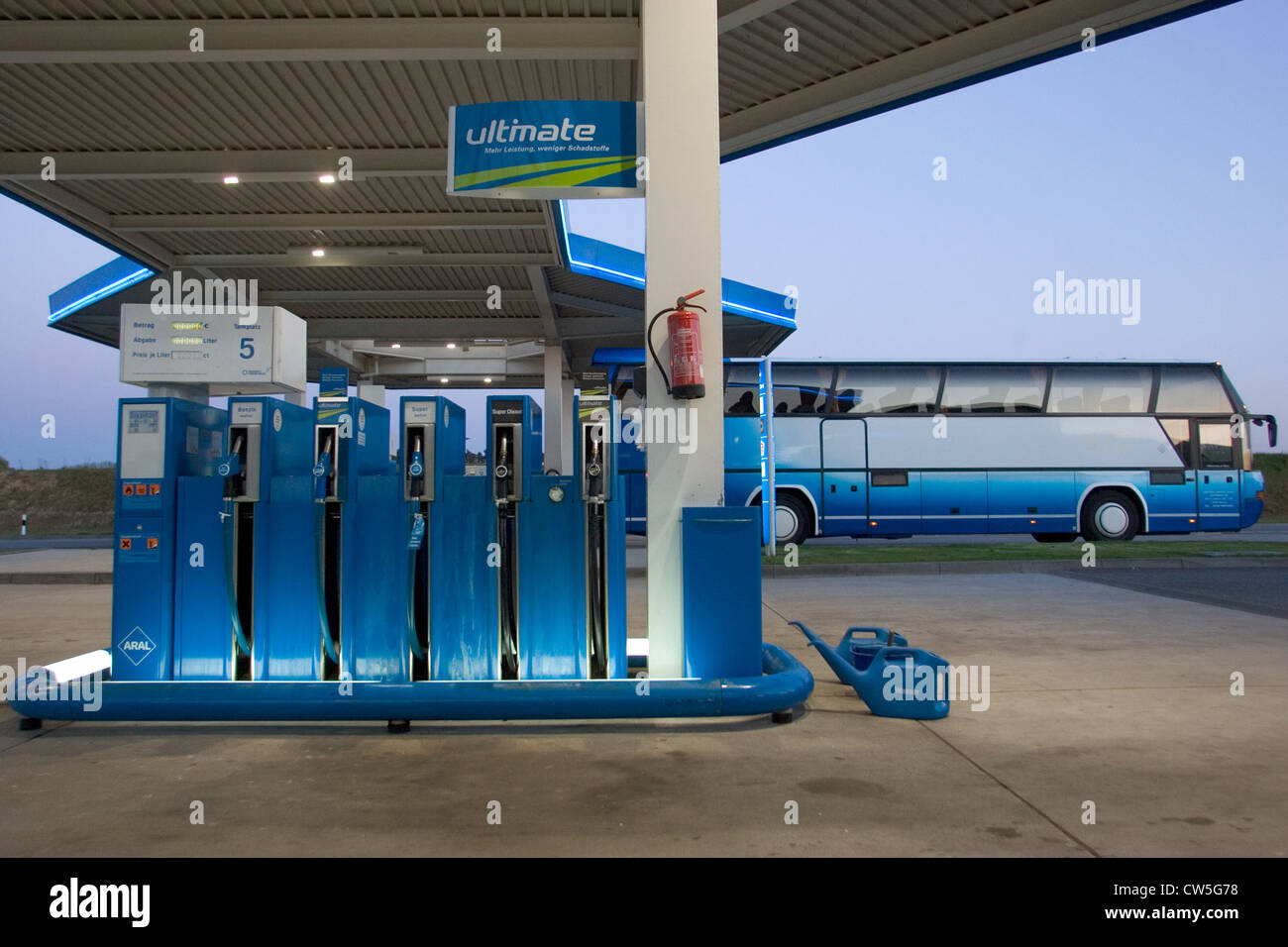 Gas station aral Banque de photographies et d’images à haute résolution ...