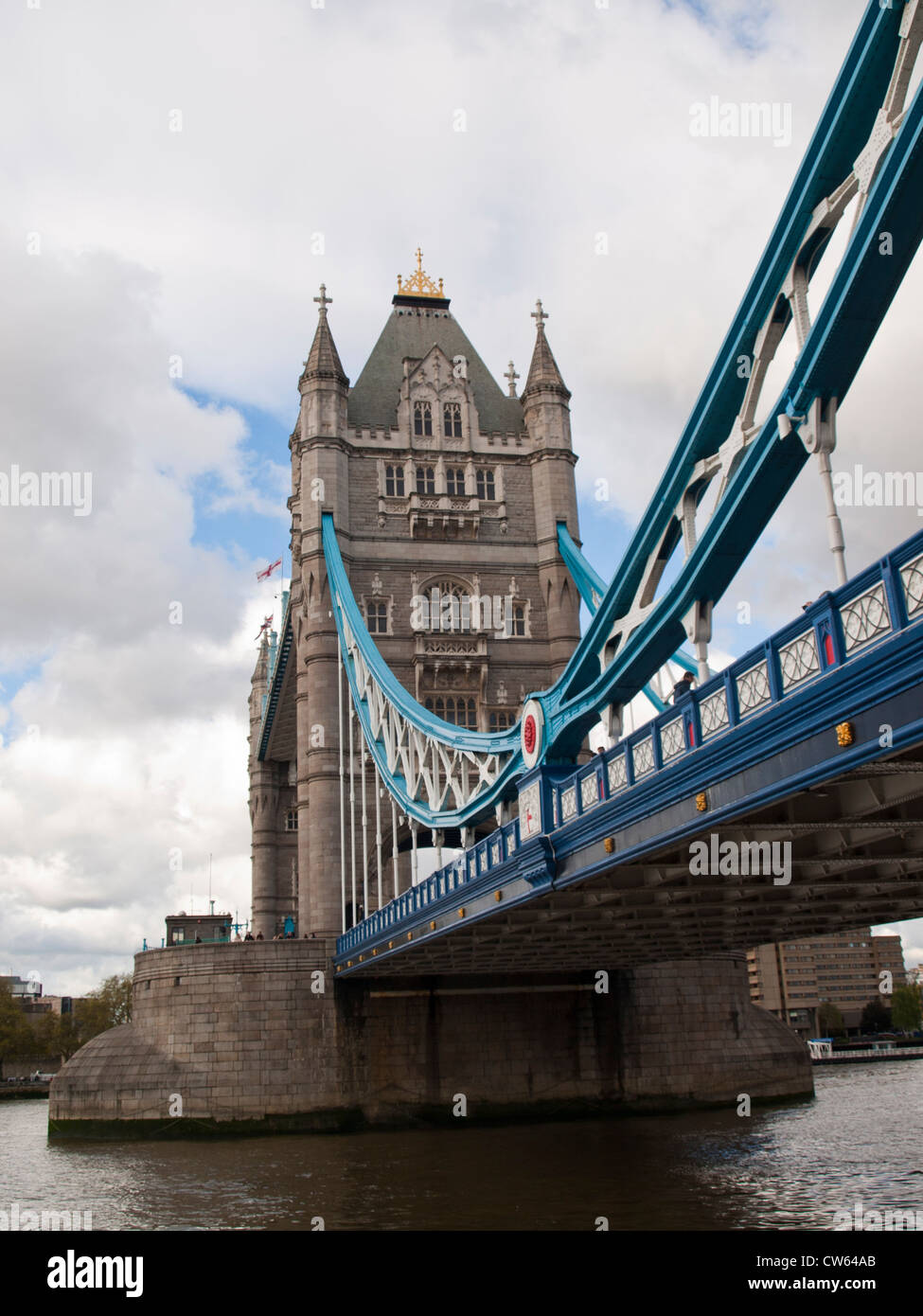 Tower bridge avec la tamise Banque de photographies et d’images à haute ...