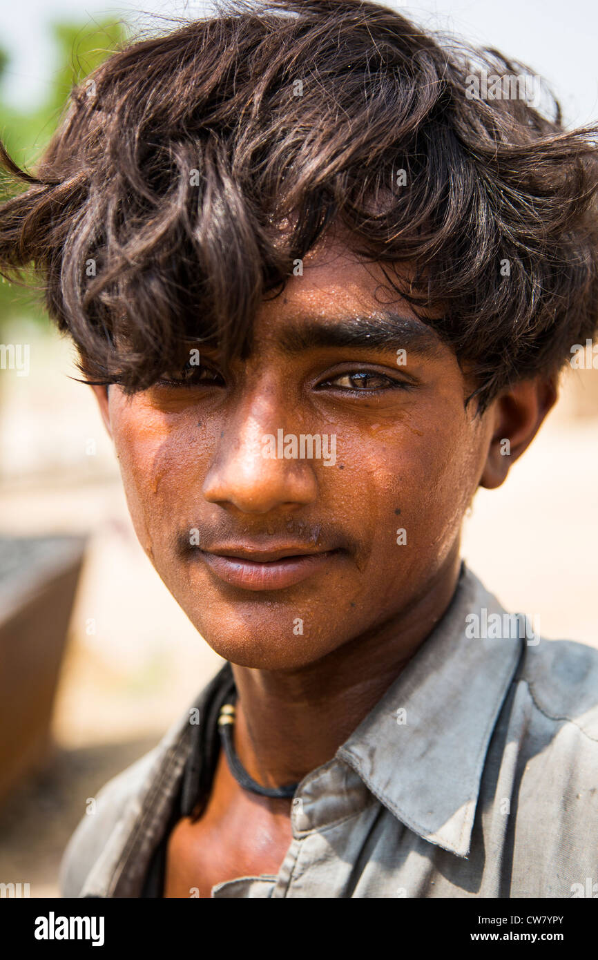 Teen teenage teenager pakistani Banque de photographies et d’images à ...