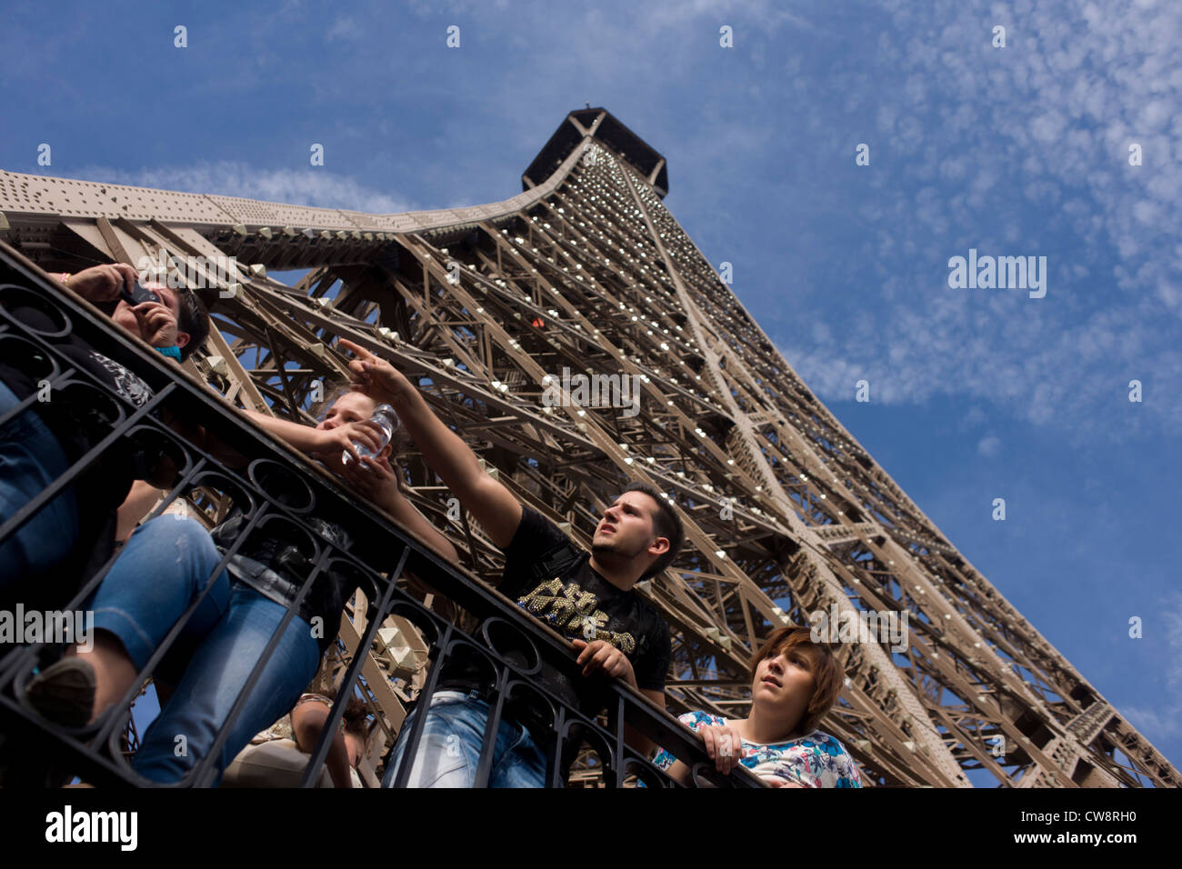 Paris eiffel tower tour eiffel steel rivets Banque de photographies et ...