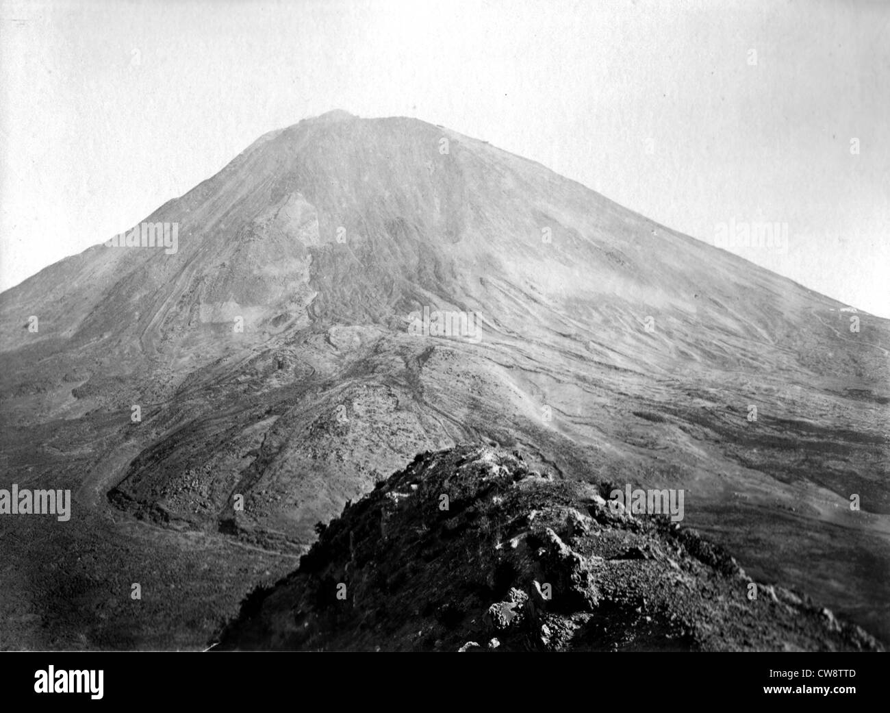 Naples, le Vésuve vu depuis le Mont Somma Photo Stock - Alamy