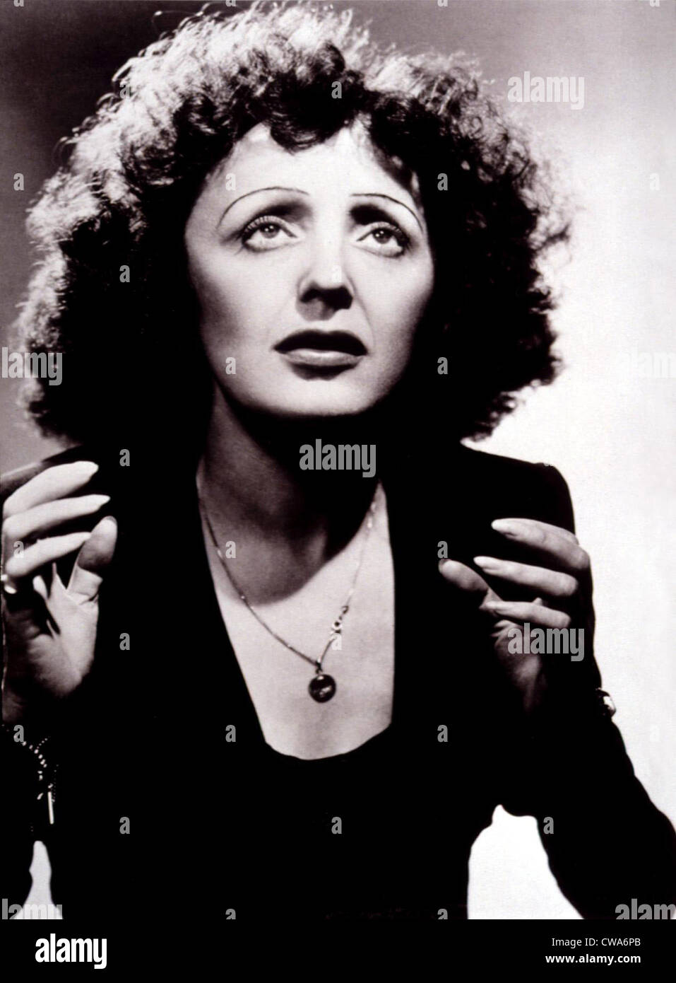 EDITH PIAF, c. milieu des années 1940. Avec la permission de la CSU ...