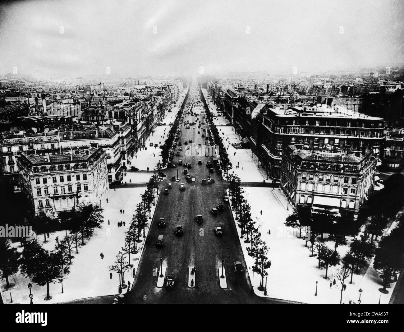 Paris 1940s Banque de photographies et d’images à haute résolution - Alamy