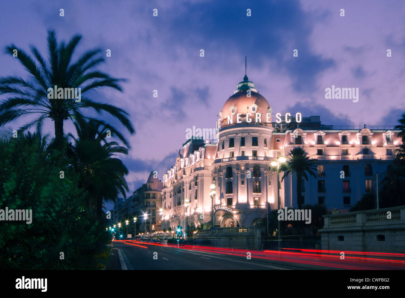 NICE FRANCE : Immense hôtel Negresco la nuit. Hôtel Negresco est le ...