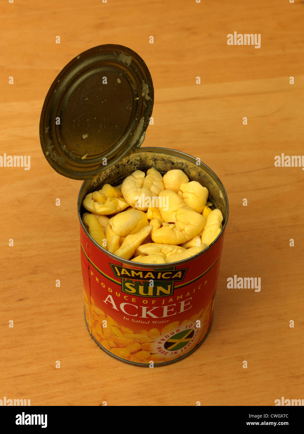 Une boîte de l'ackee fruit à l'eau salée Jamaican Photo Stock - Alamy
