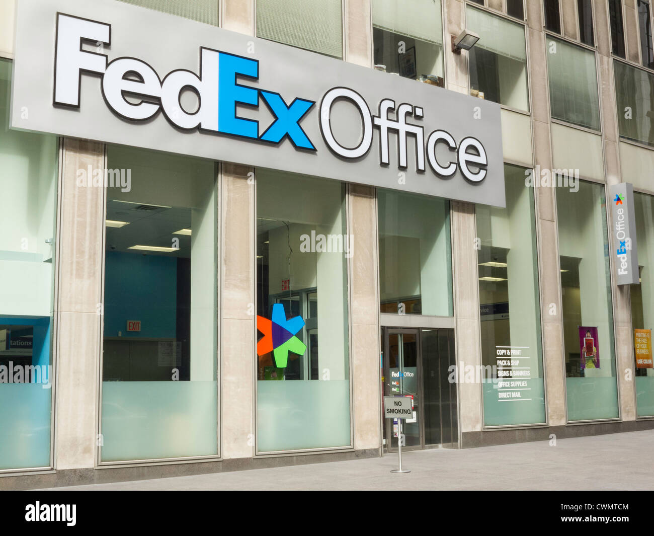 Fedex office Banque de photographies et d’images à haute résolution - Alamy