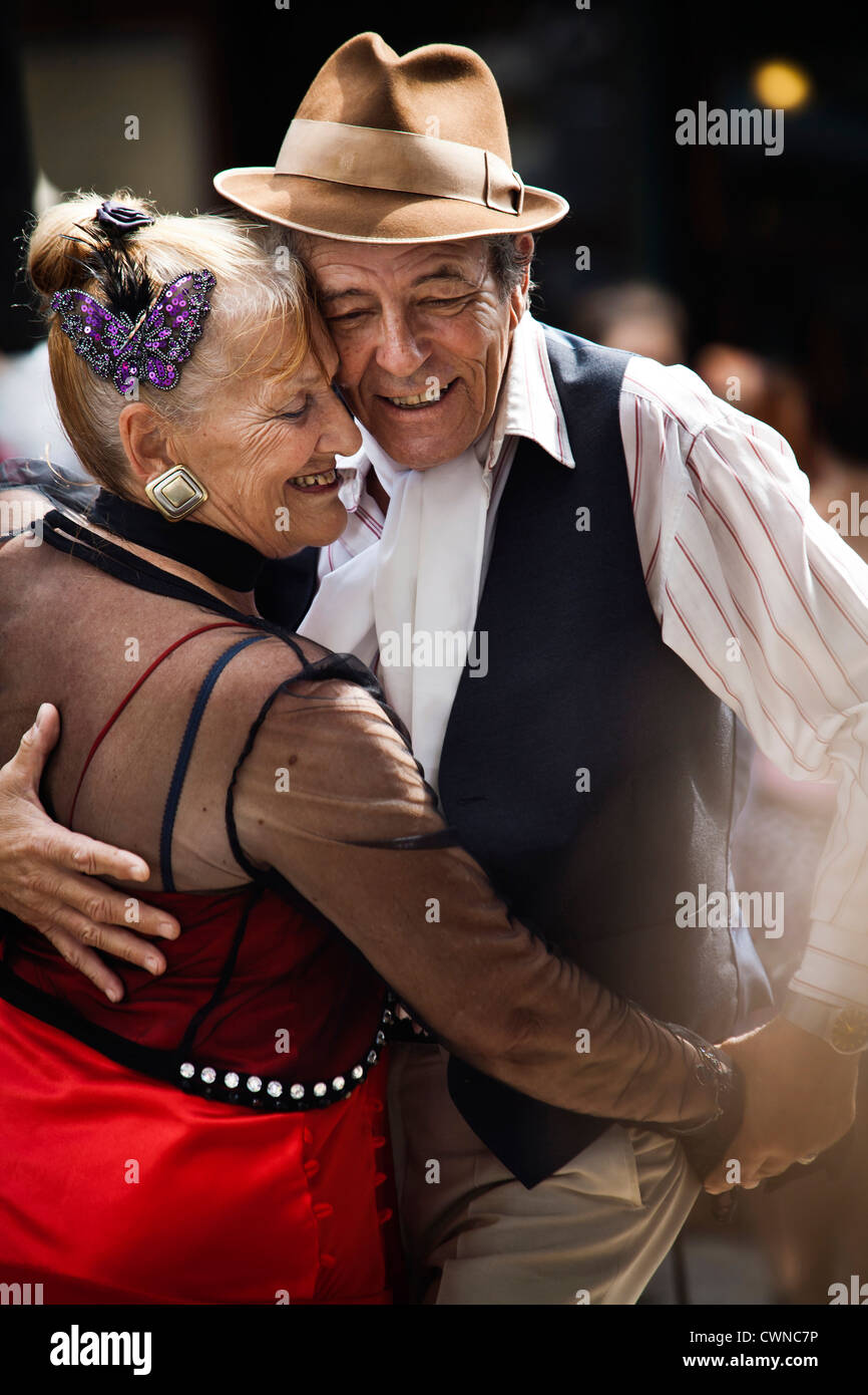 Old couple dance tango Banque de photographies et d’images à haute ...
