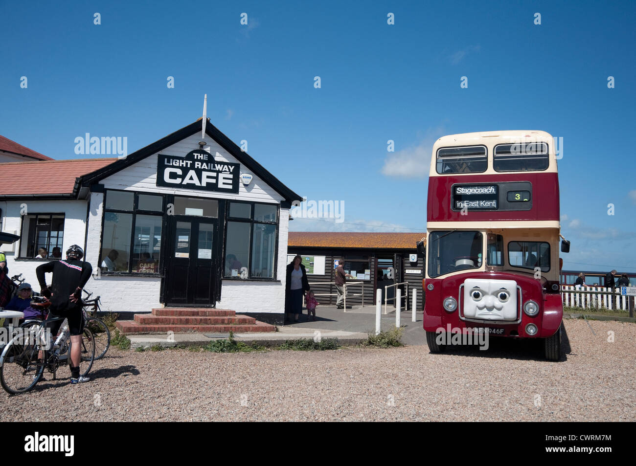 Double decker cafe Banque de photographies et d’images à haute ...