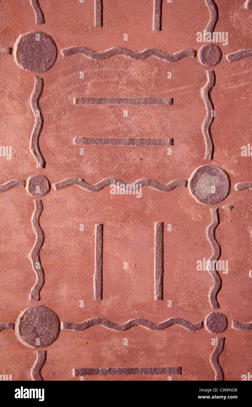 D'intéressants motifs et textures sur les murs de l'édifice. Formation ...