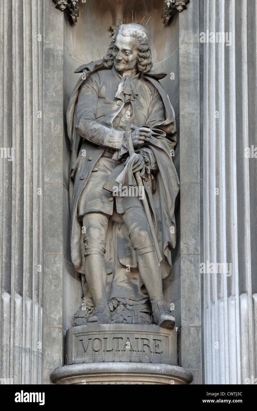 Voltaire statue paris Banque de photographies et d’images à haute ...
