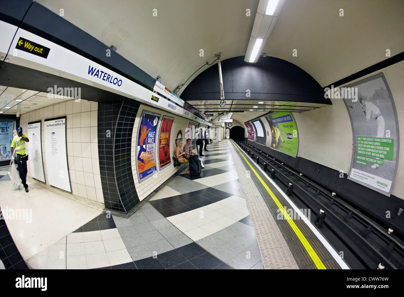 Waterloo underground station Banque de photographies et d’images à ...