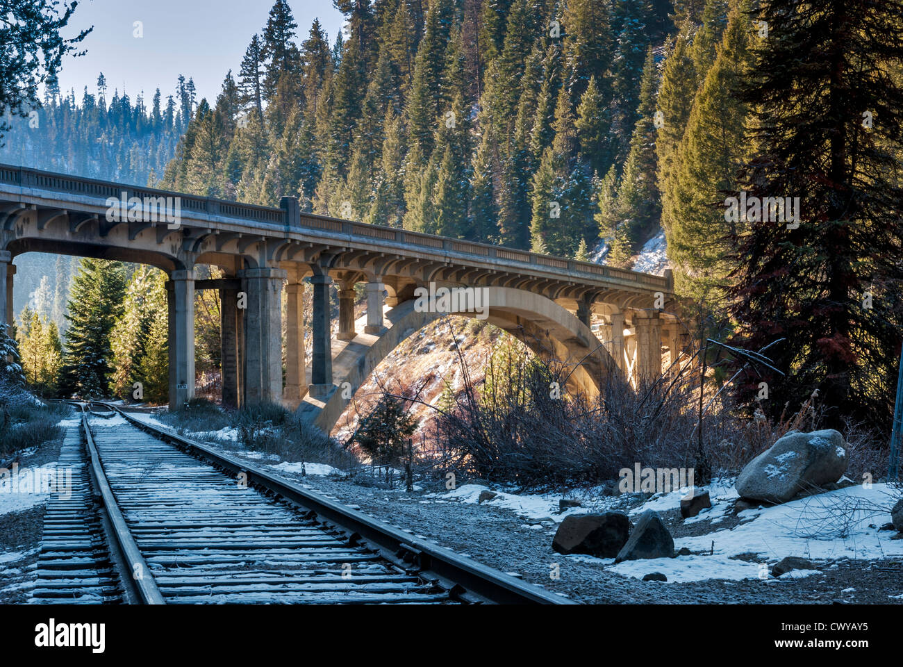 Traverser une rivière Banque de photographies et d’images à haute ...
