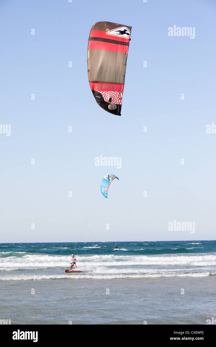 Kite boarding Banque de photographies et d’images à haute résolution ...