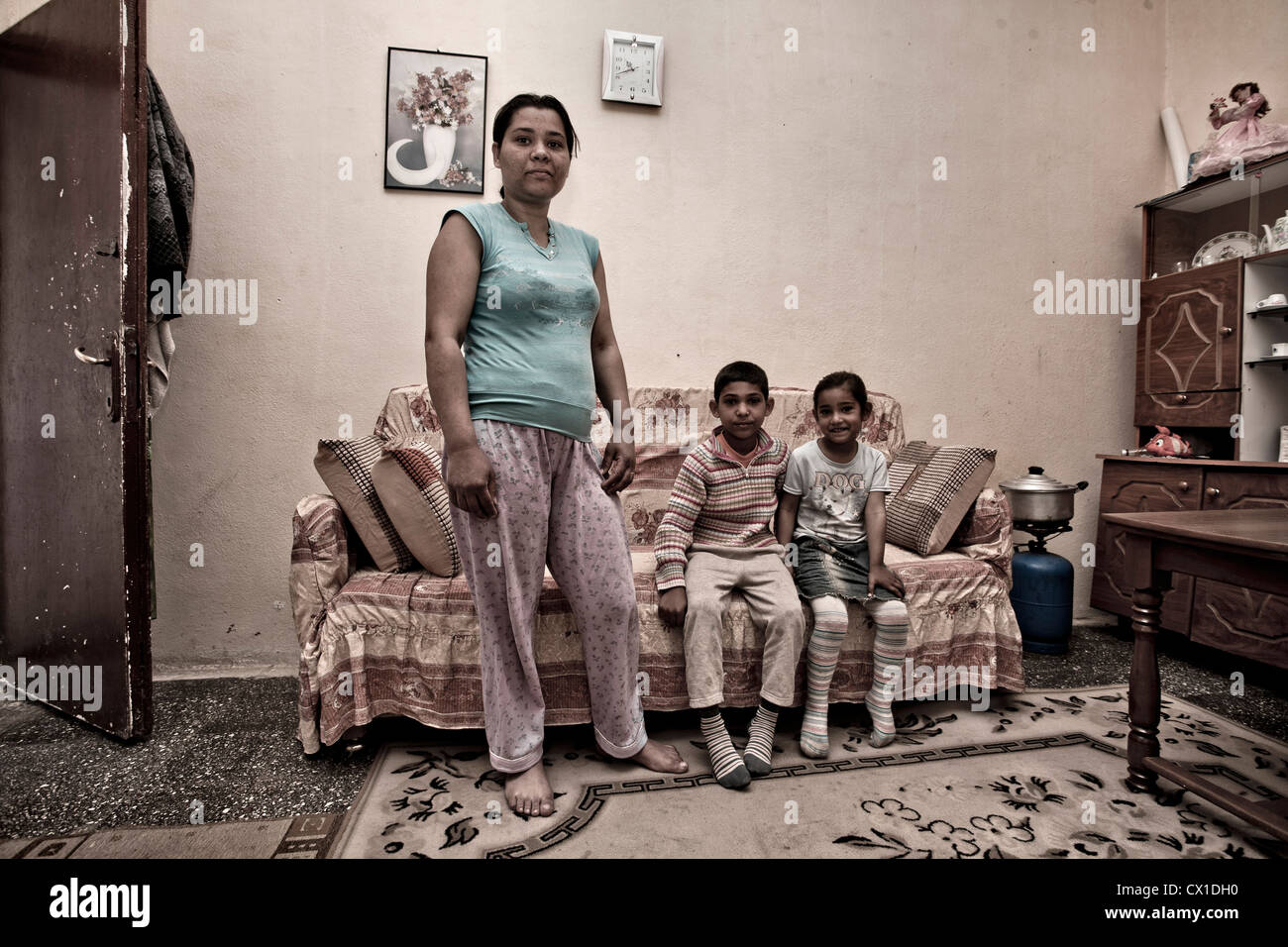 Albania tirana poverty Banque de photographies et d’images à haute ...