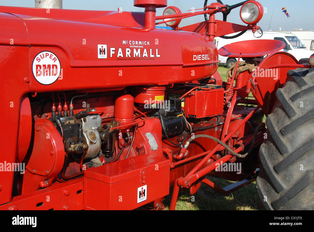Tracteur vintage farmall Banque de photographies et d’images à haute ...