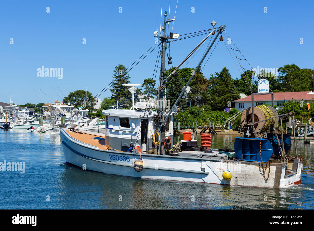 Bateaux de pêche à la morue Banque de photographies et d’images à haute ...