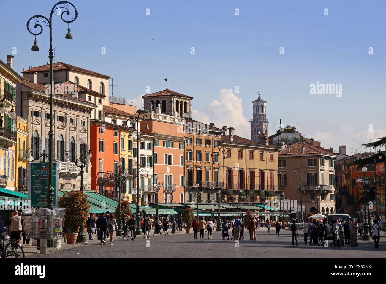Piazza bra Banque de photographies et d’images à haute résolution - Alamy