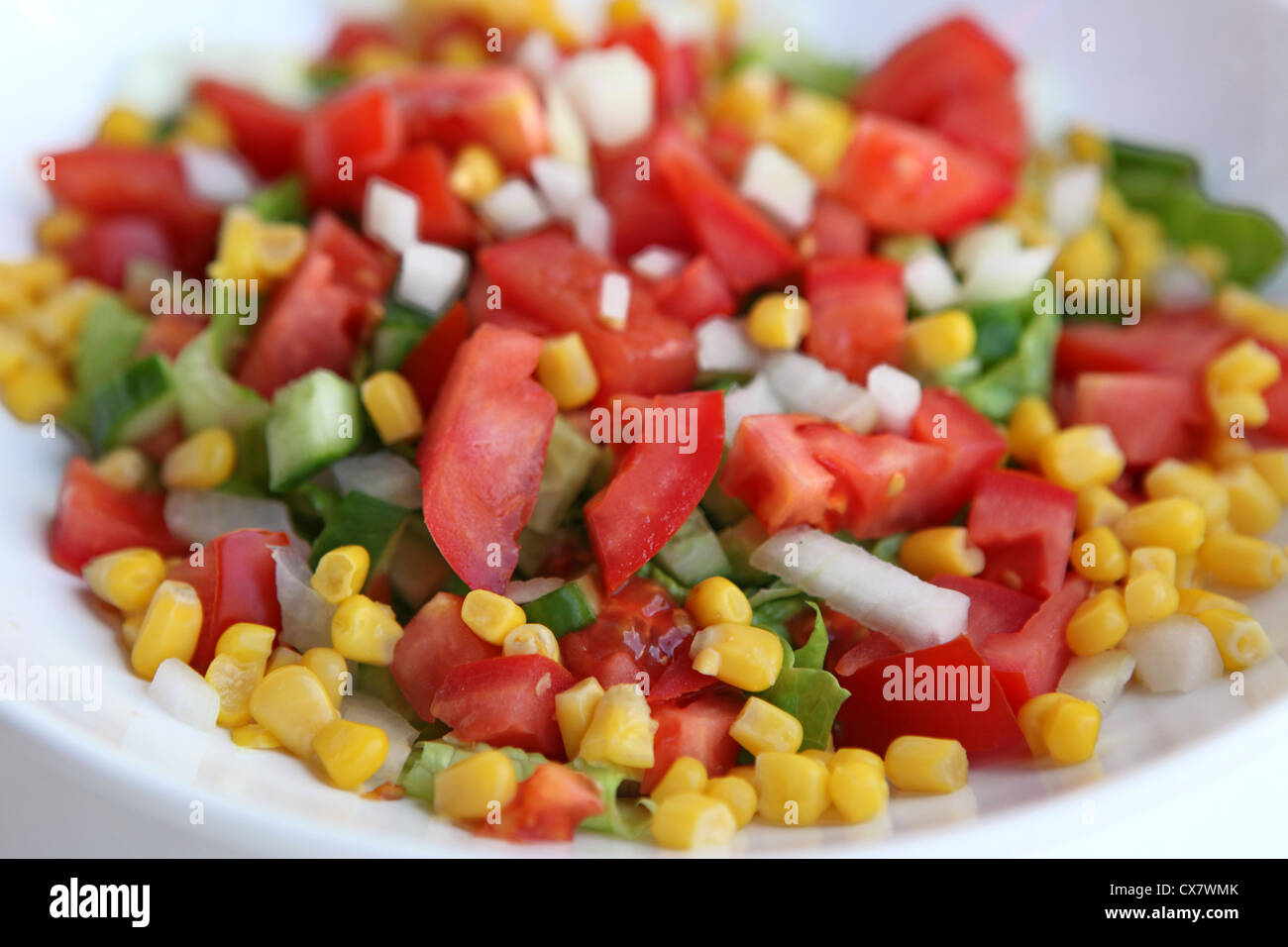 Salade de concombre et tomates Banque de photographies et d’images à ...