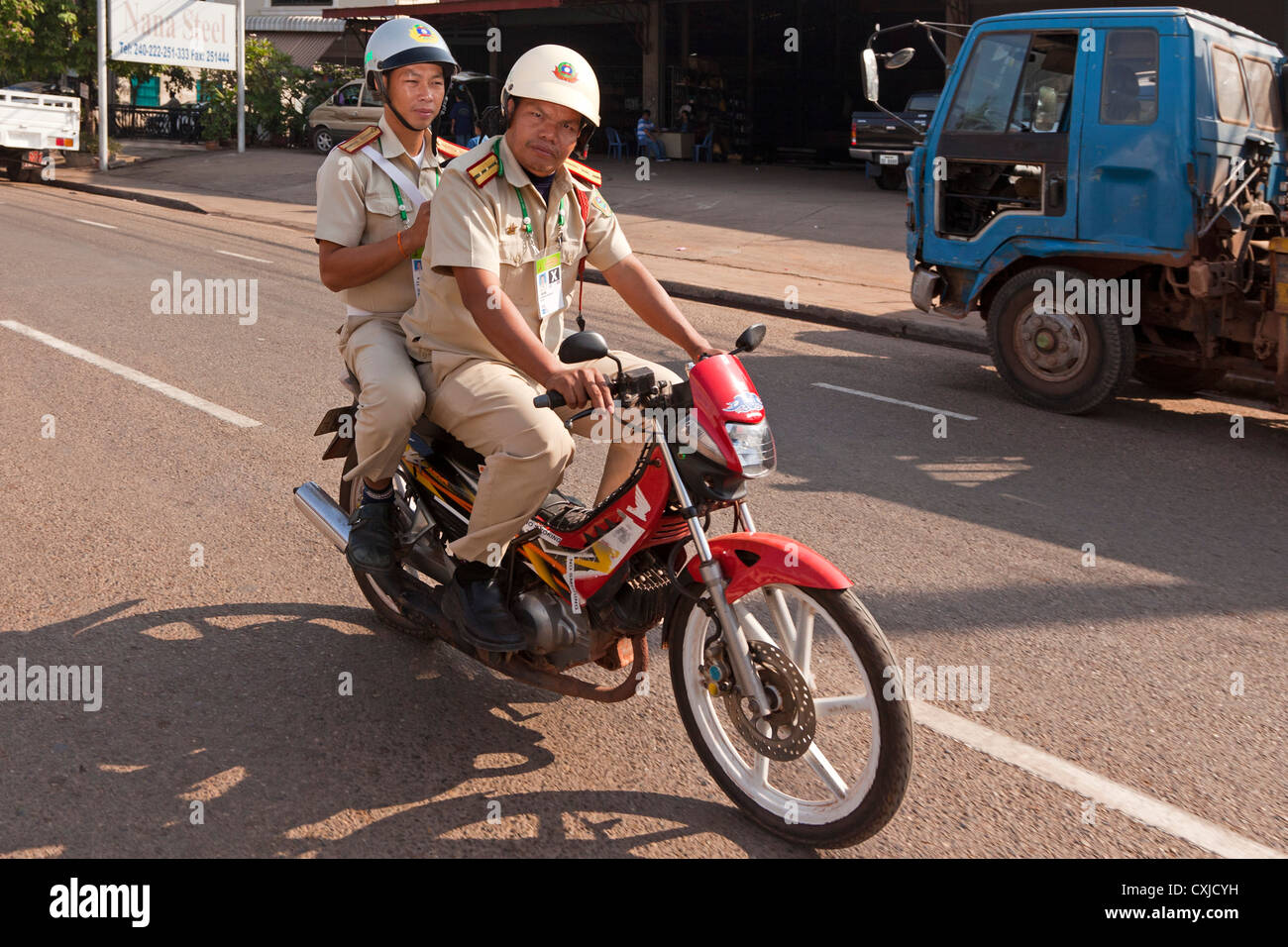 Laos police Banque de photographies et d’images à haute résolution - Alamy