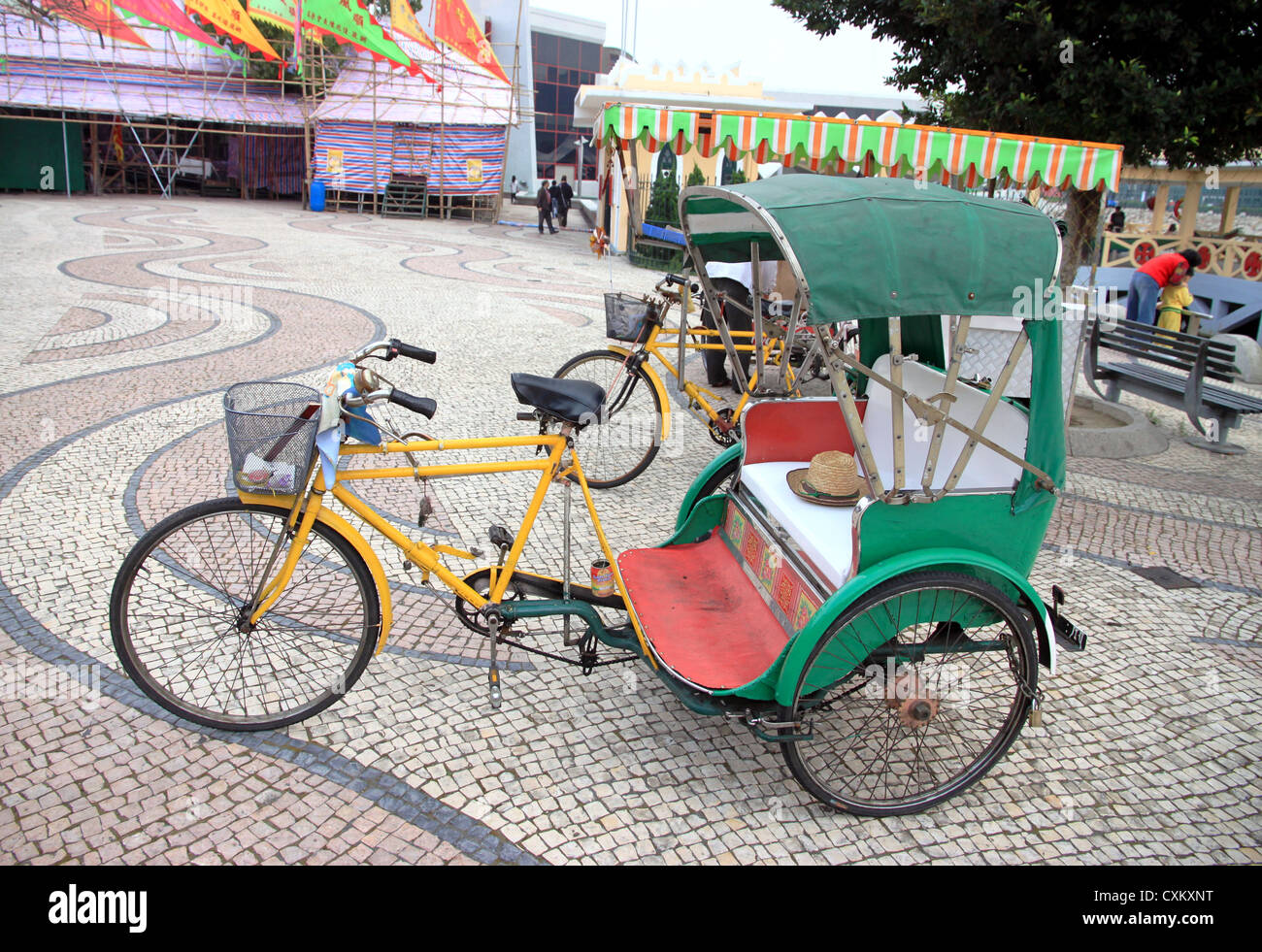 Chariot de pousse pousse Banque de photographies et d’images à haute ...