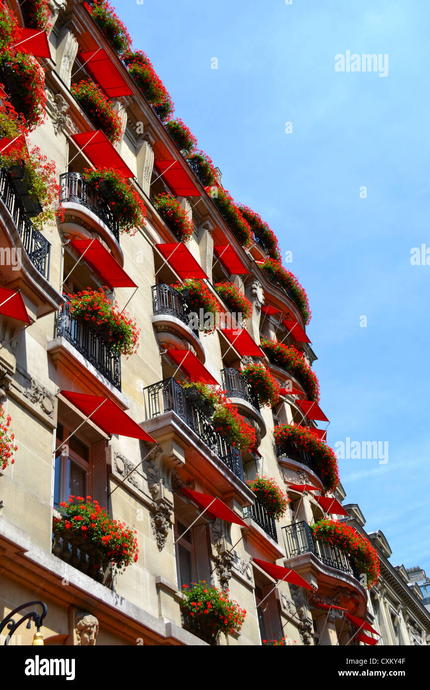 Balcons parisiens Banque de photographies et d’images à haute ...