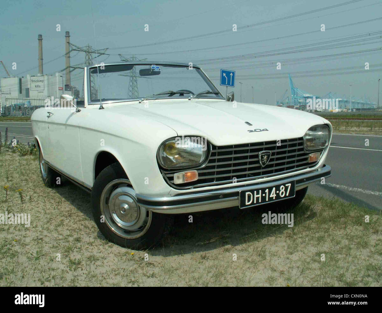 Peugeot 204 Banque de photographies et d’images à haute résolution - Alamy