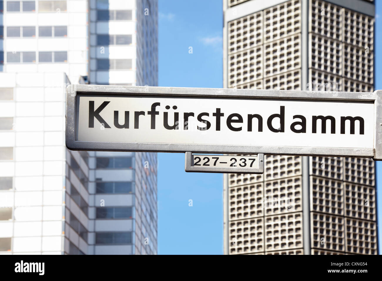 Panneau de rue kurfurstendamm Banque de photographies et d’images à ...
