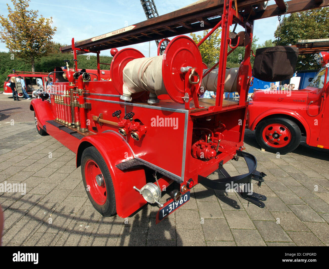 Le camion de pompiers Ford V8 est un véhicule américain classique de ...