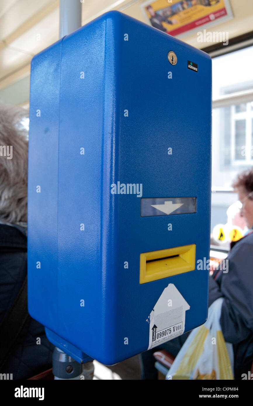 Machine ticket bus vienna Banque de photographies et d’images à haute ...