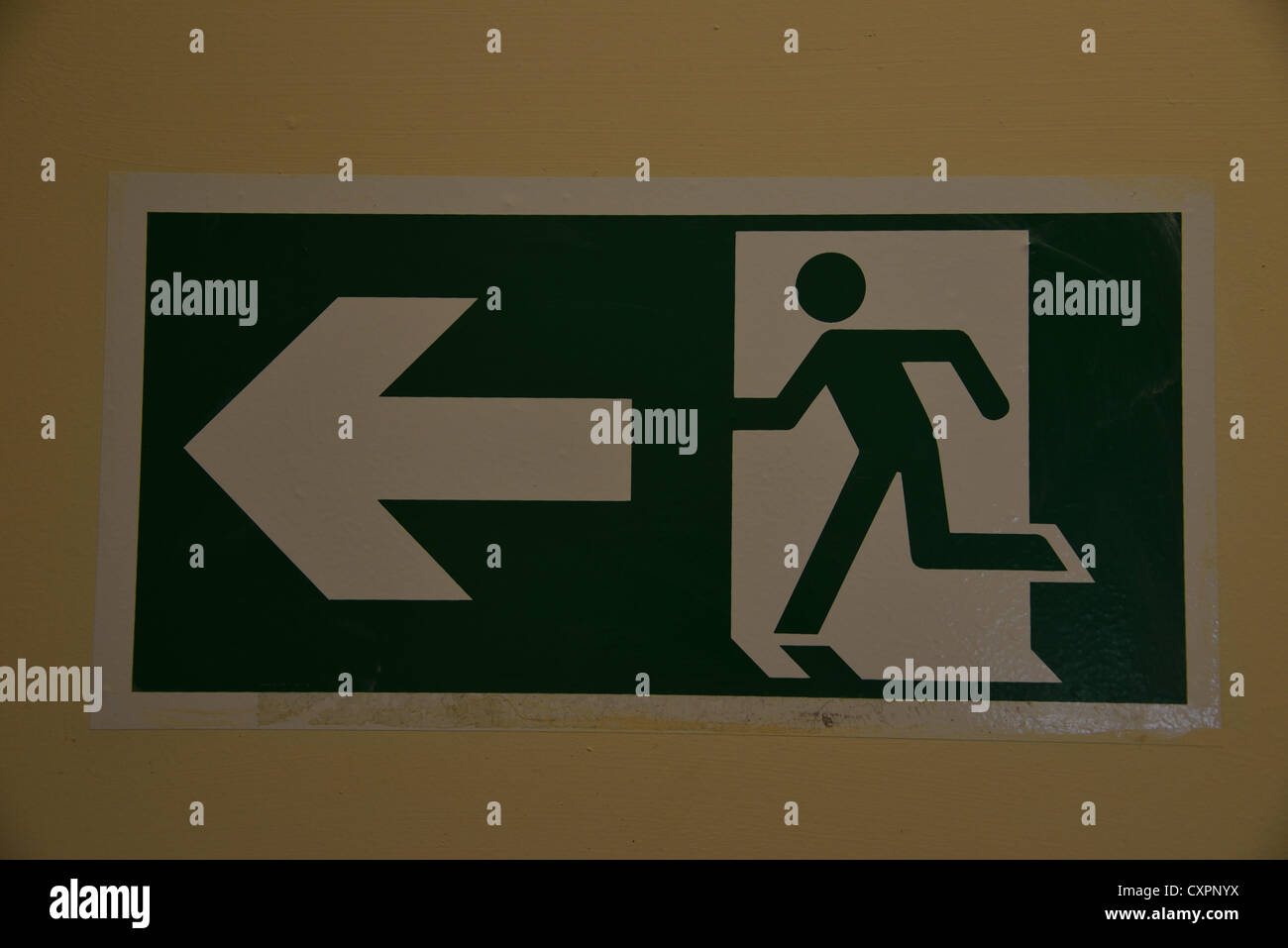Panneau de sortie de secours Banque de photographies et d’images à ...