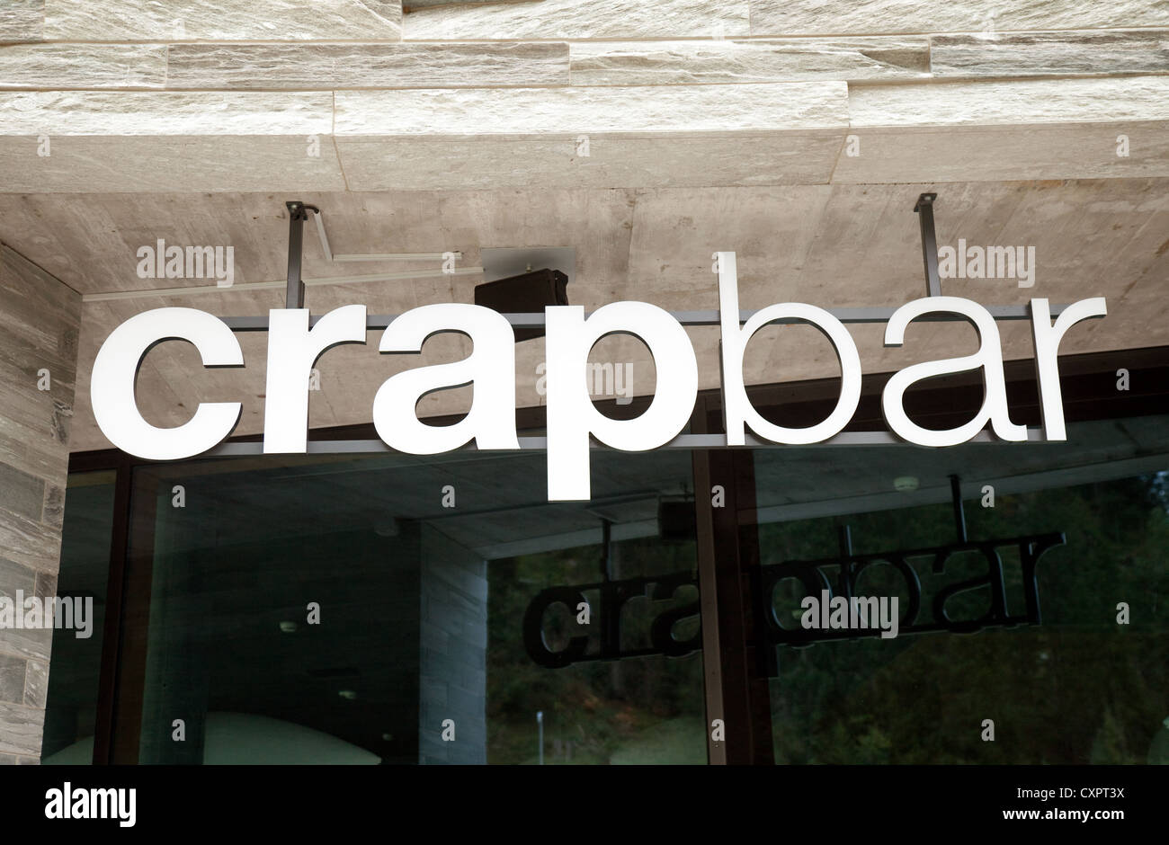 Funny Bar Sign Banque d'image et photos - Alamy