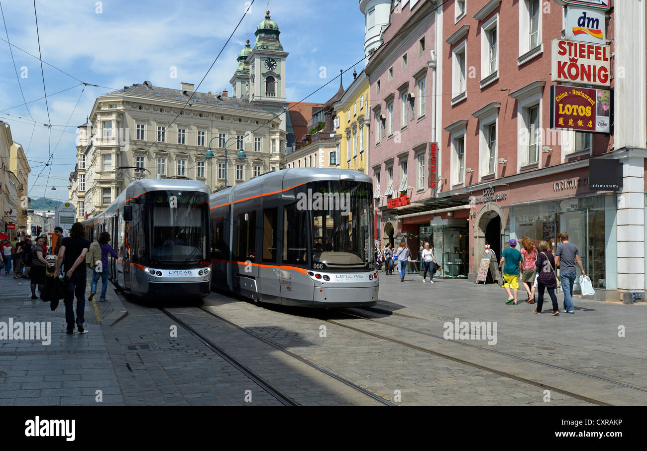 Linz tram Banque de photographies et d’images à haute résolution - Alamy