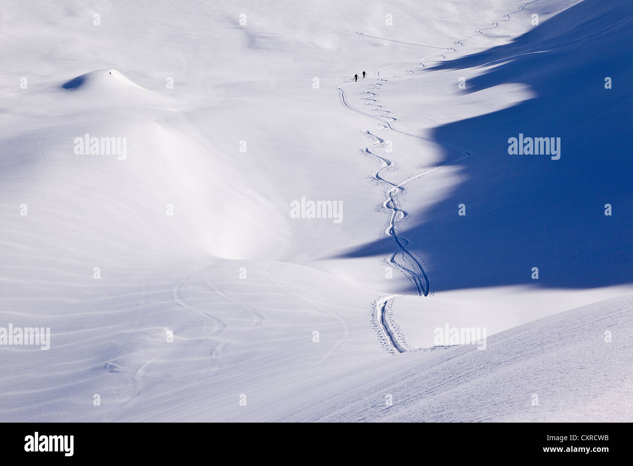 Ombre montagne ski Banque de photographies et d’images à haute ...