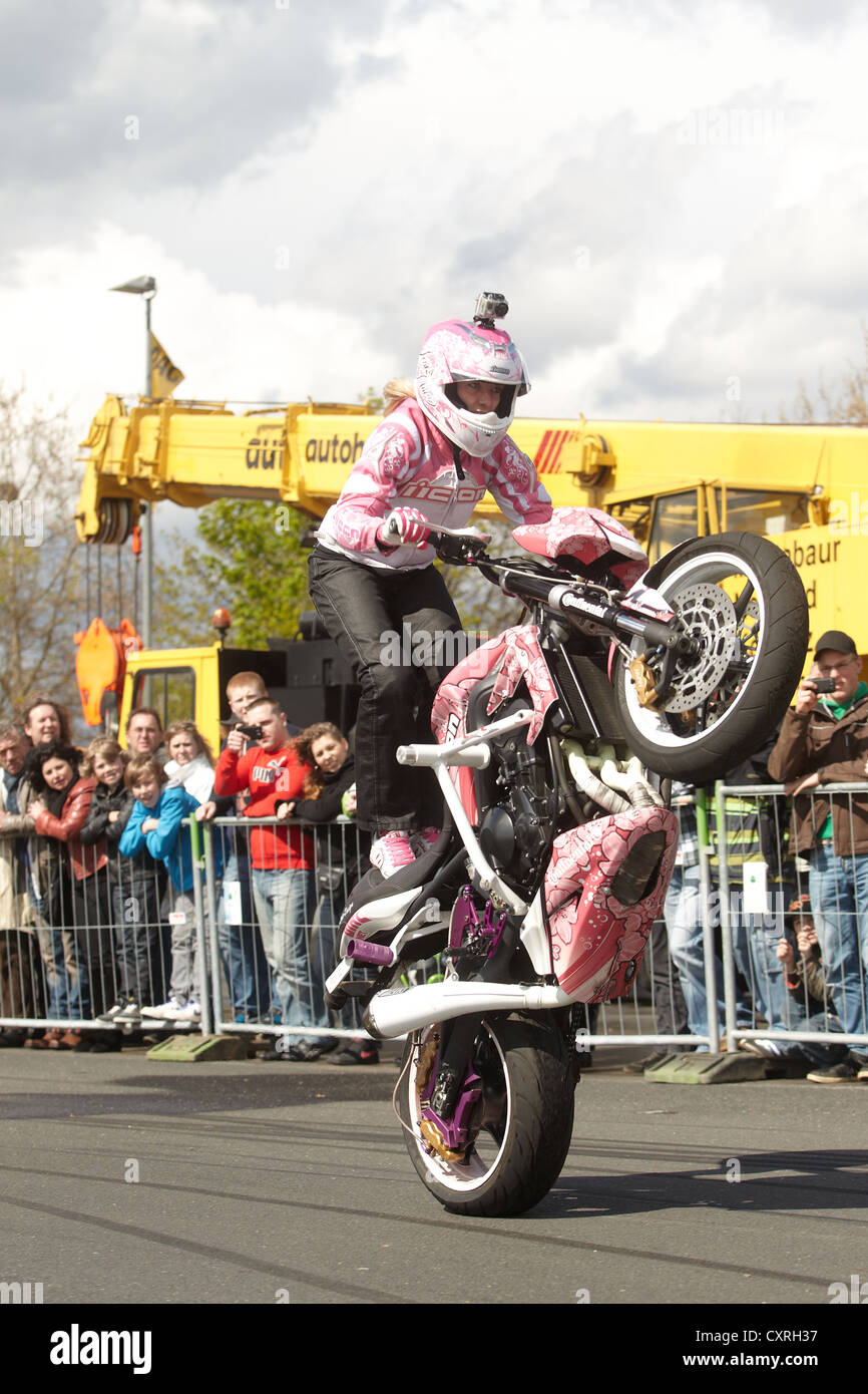 Cascade de moto Banque de photographies et d’images à haute résolution ...