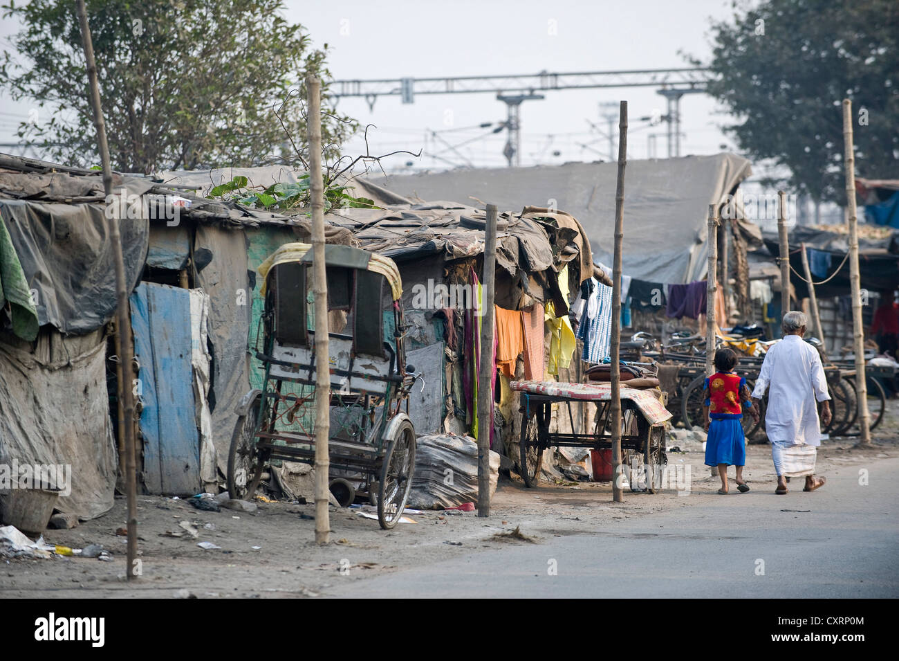 Taudis en bordure de route Banque de photographies et d’images à haute ...