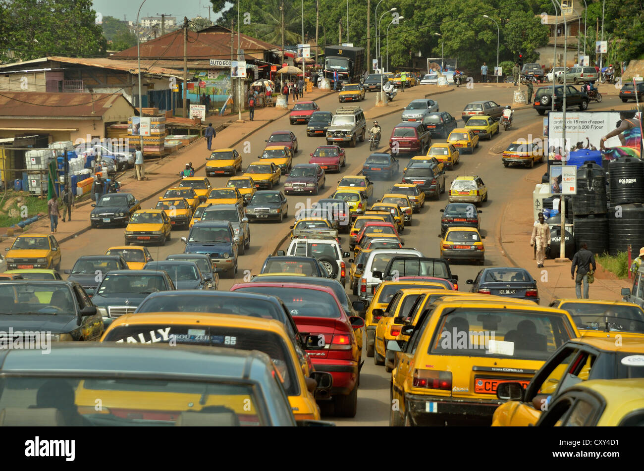Yaounde cameroon embouteillage Banque de photographies et d’images à ...