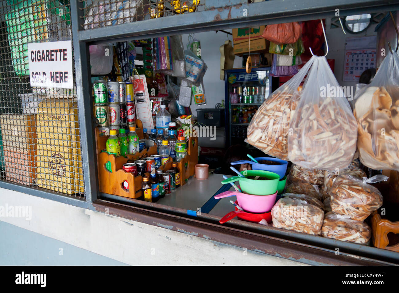 Kiosque à tabac Banque de photographies et d’images à haute résolution ...