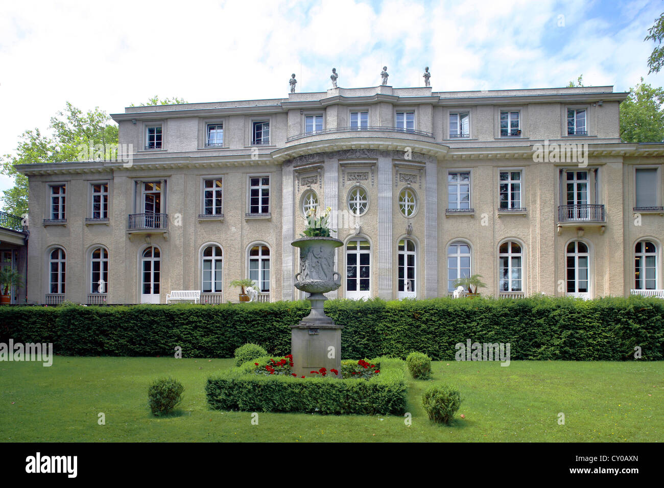 Maison de la conférence wannsee Banque de photographies et d’images à ...