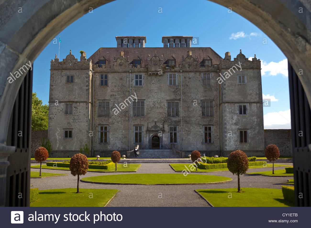 Portumna Castle date du 17ème siècle et a jardins formels Photo Stock ...