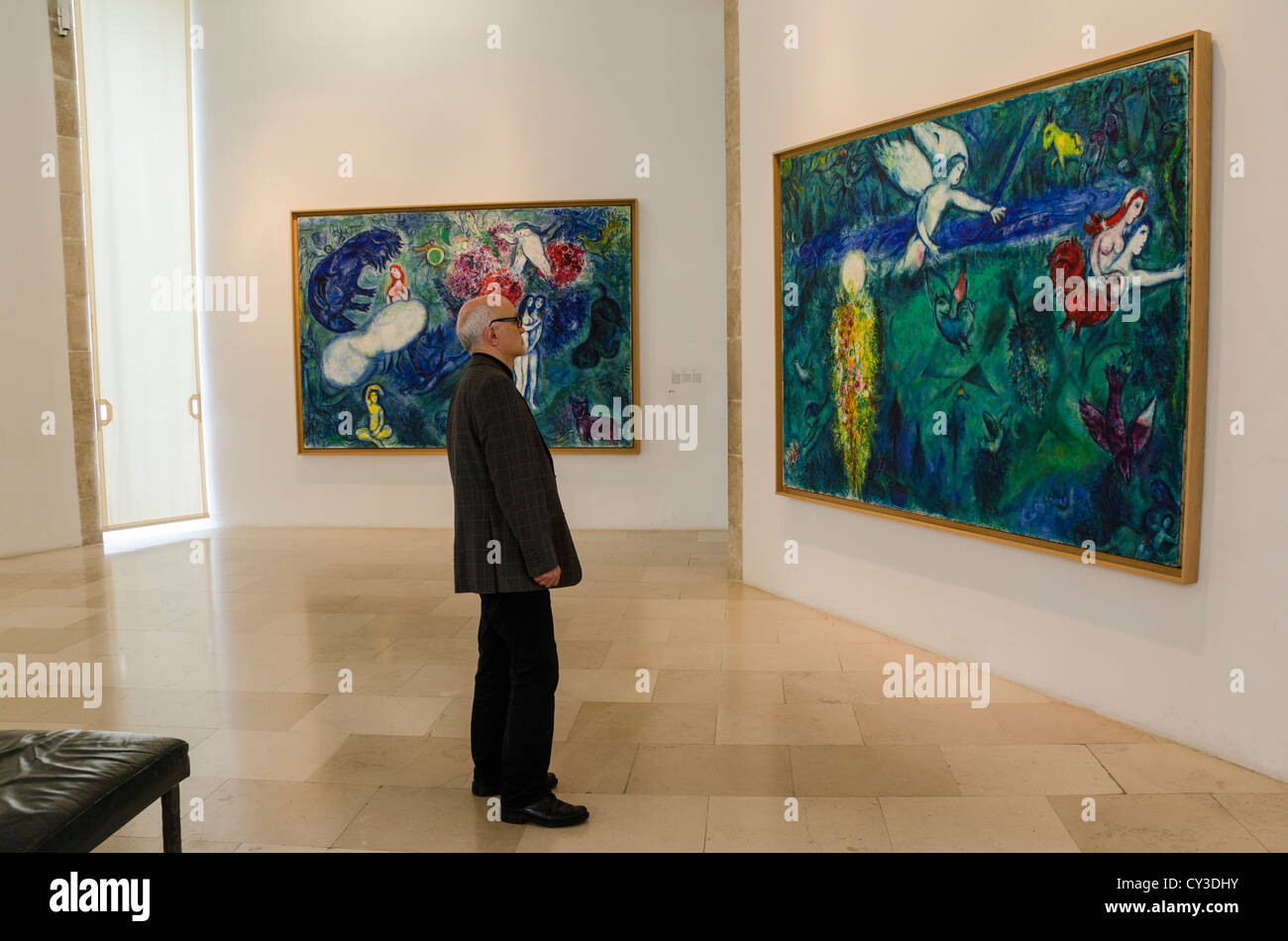 Un Homme Regardant Adam Et Eve Chassés Du Paradis Par Marc Chagall Le