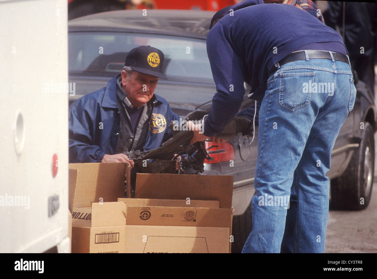 Agents atf fbi Banque de photographies et d’images à haute résolution ...
