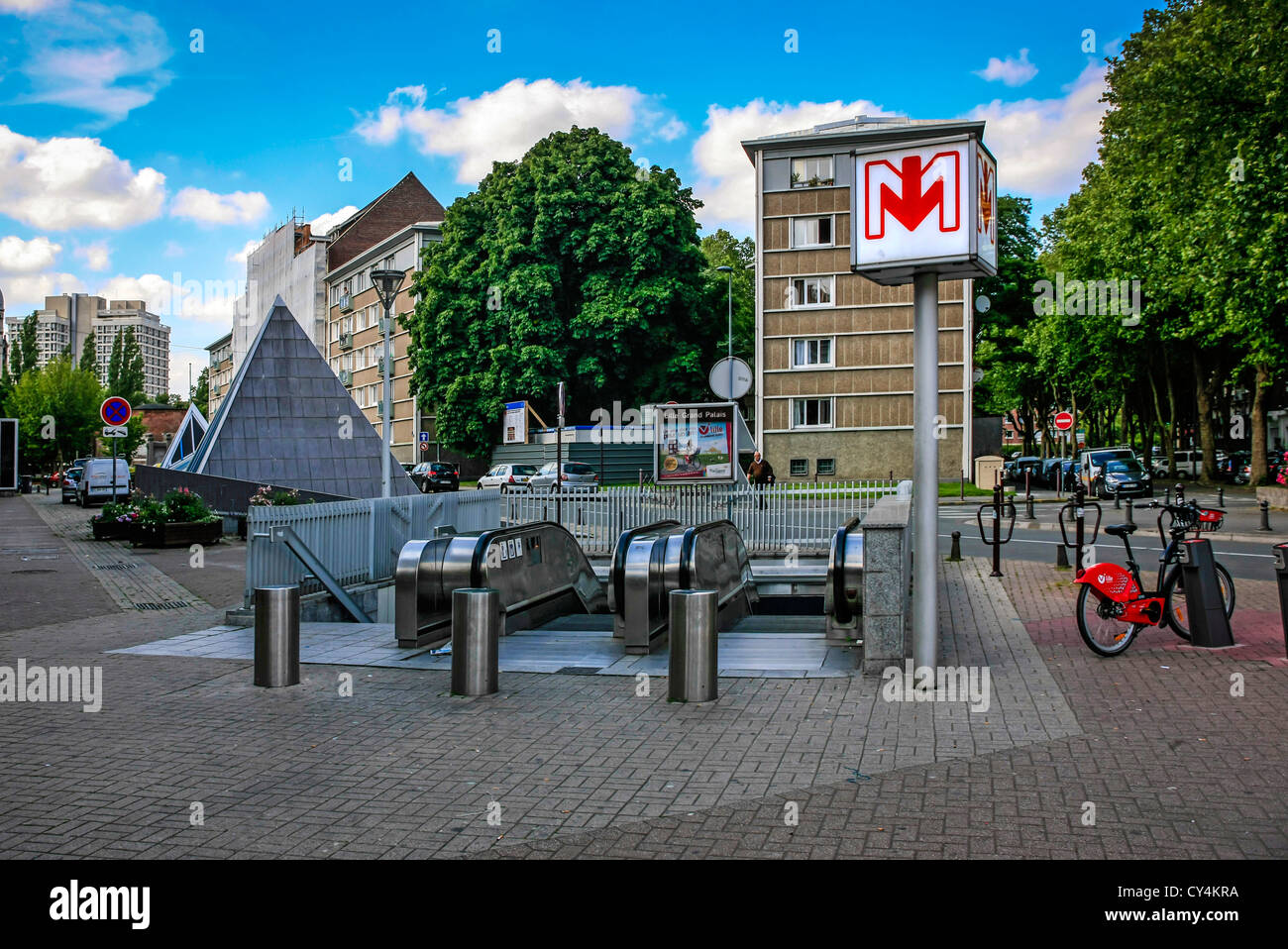 Le transport en commun metro lille Banque de photographies et d’images ...