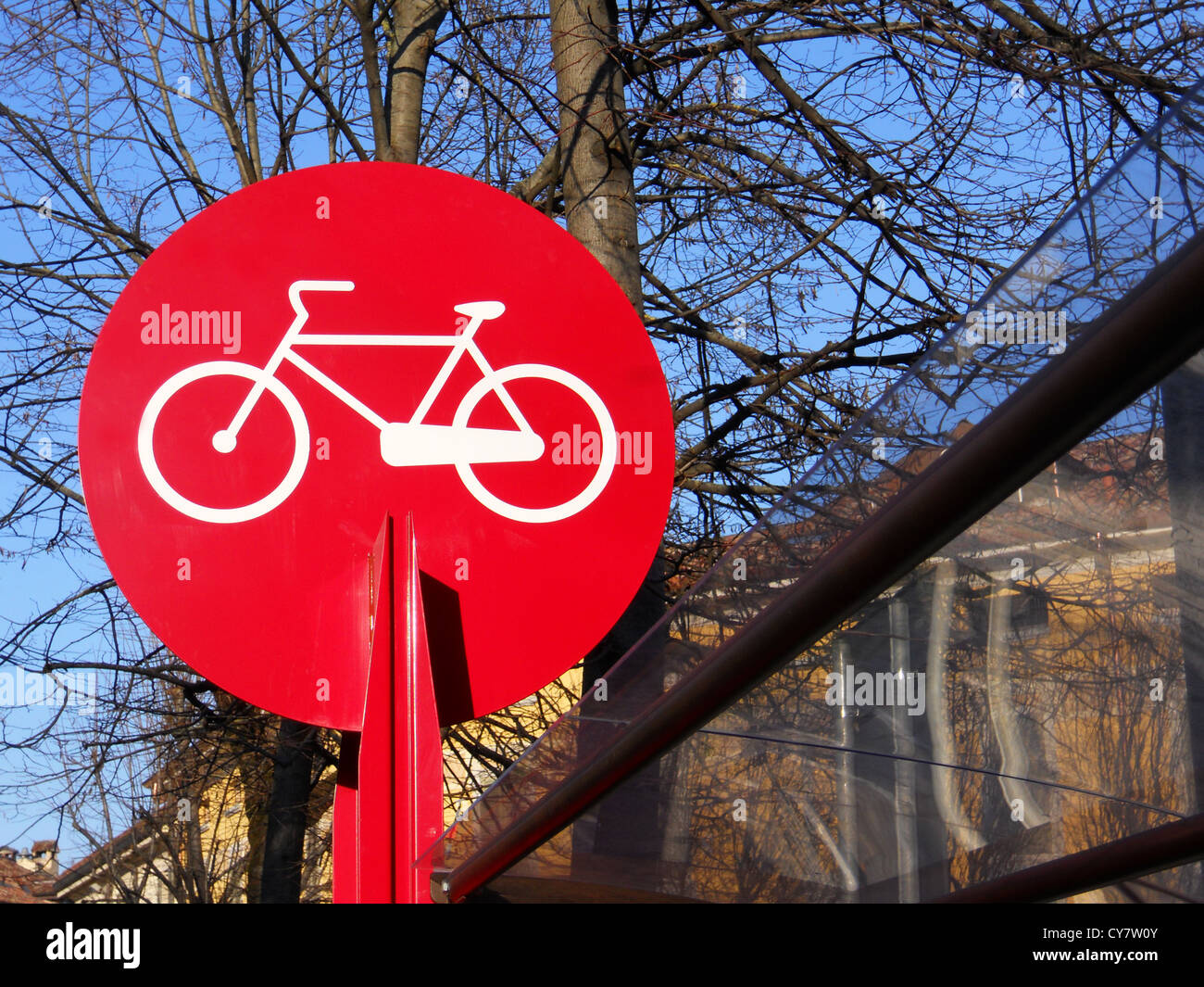 Panneau de signalisation rouge rond Banque de photographies et d’images ...