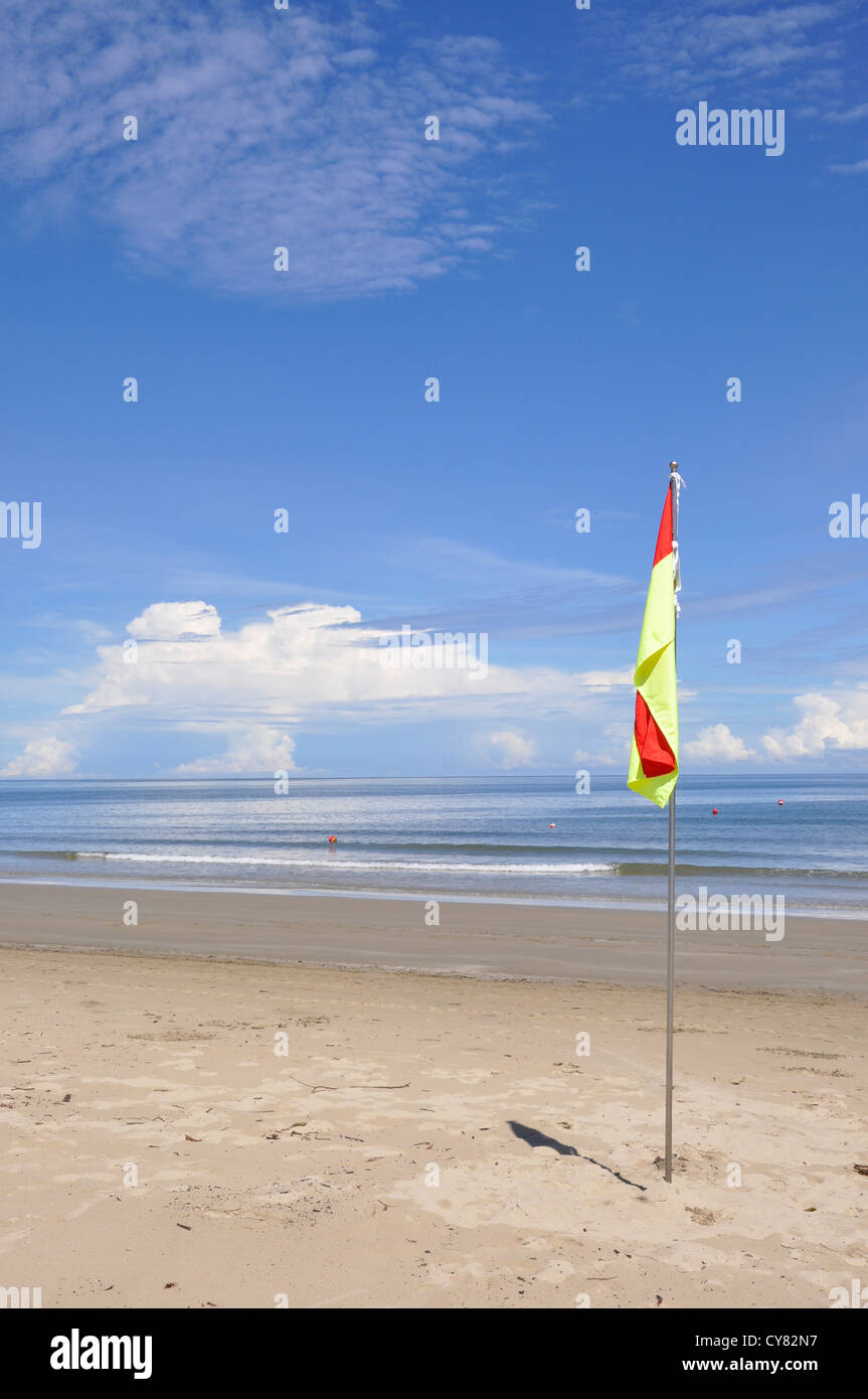 Drapeau rouge et jaune Banque de photographies et d’images à haute ...