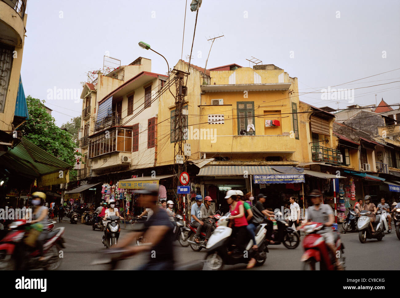 Embouteillage du vieux quartier de hanoi Banque de photographies et d ...