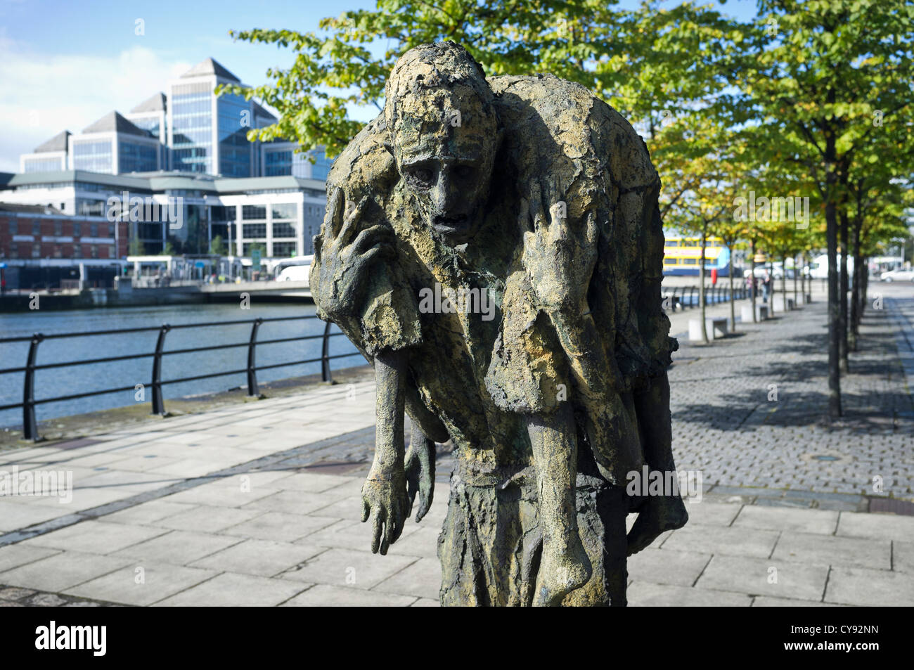 Famine statues dublin Banque de photographies et d’images à haute ...