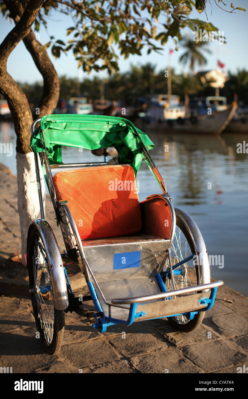 L'un pousse-pousse à vélo en Asie transport Photo Stock - Alamy