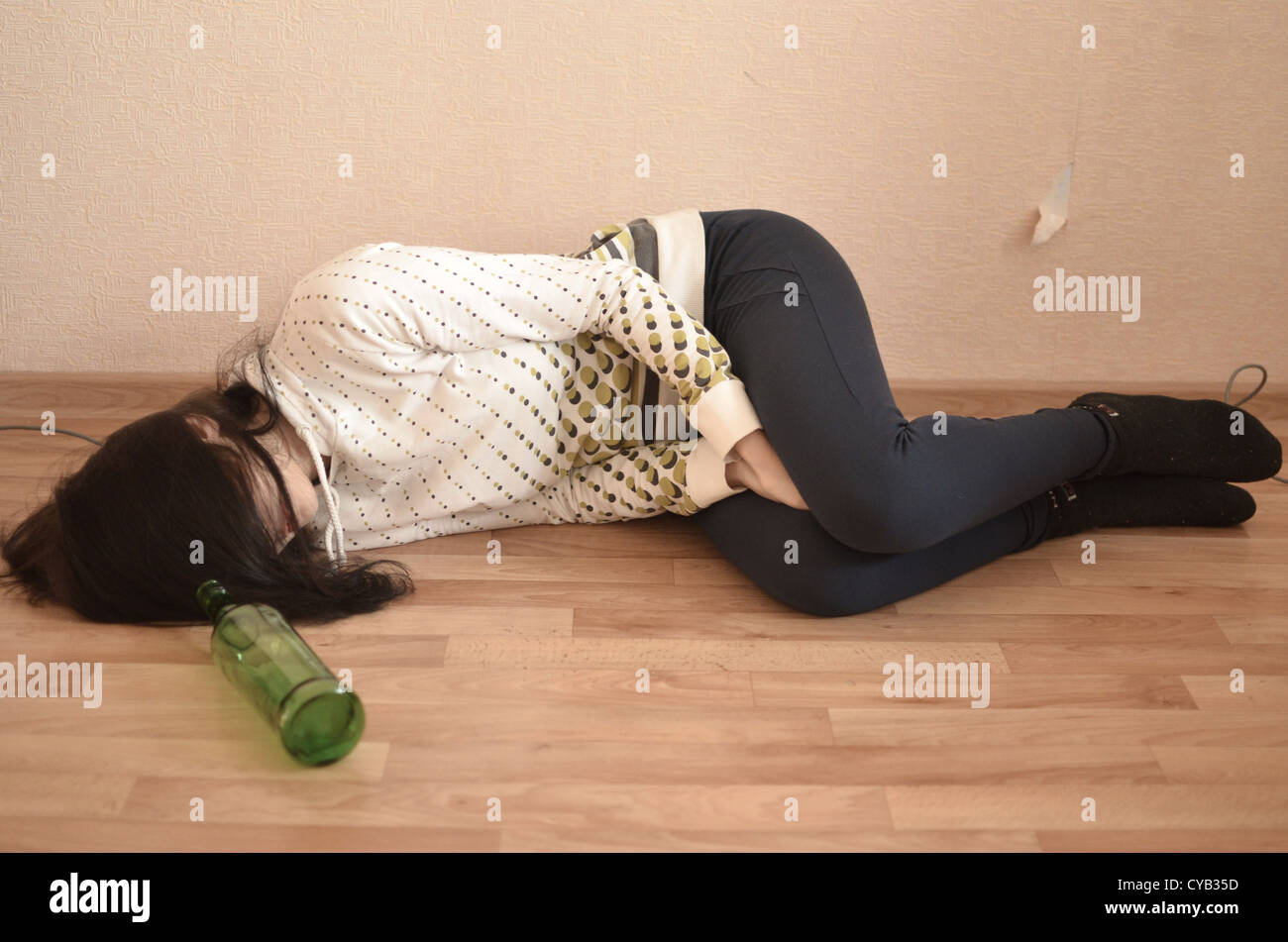 Femme ivre Banque de photographies et d’images à haute résolution - Alamy